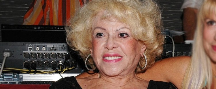 Farewell to Kaiti Grey as crowds gather for a public goodbye ...