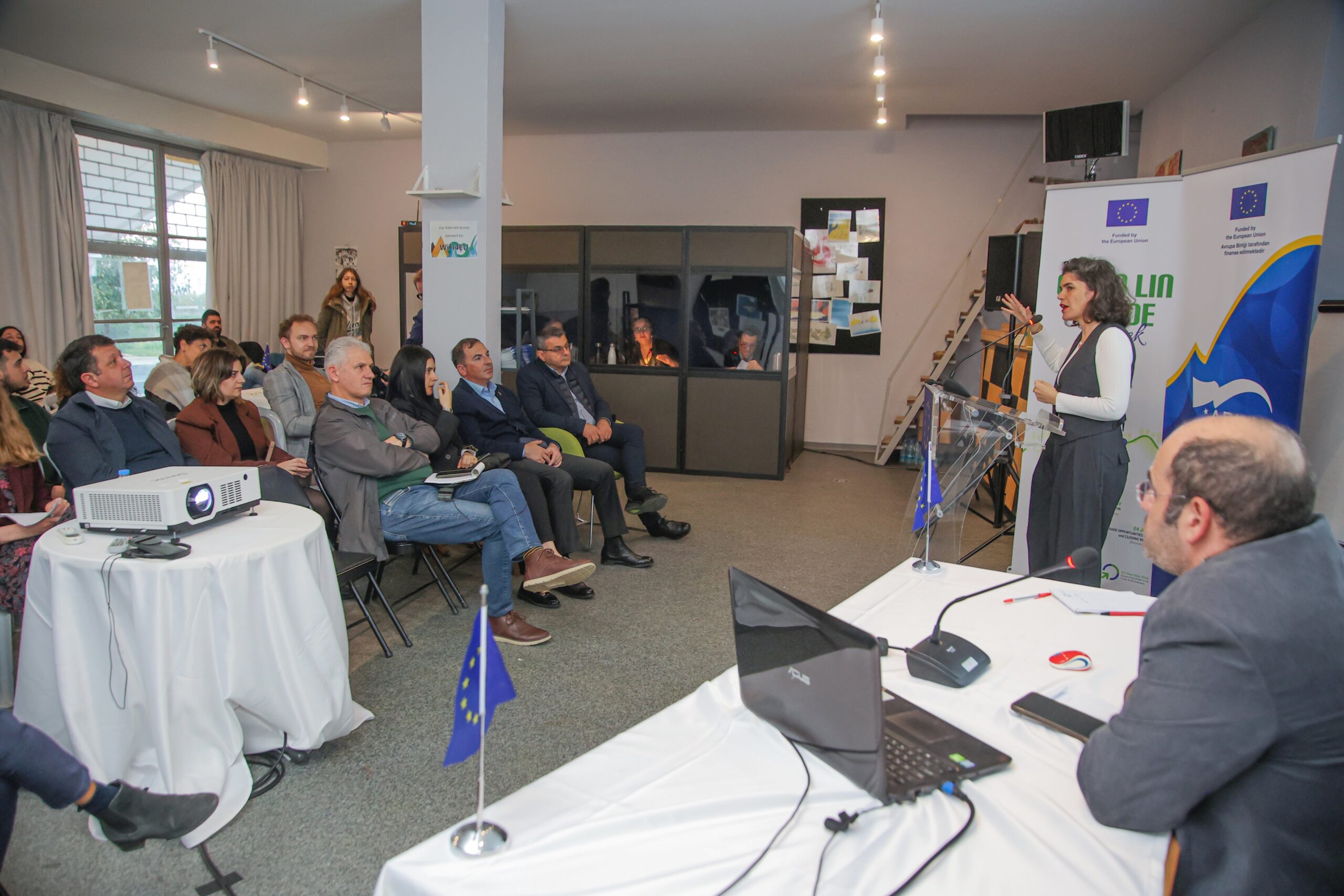 Green Line trade week engages both communities - Sigmalive English