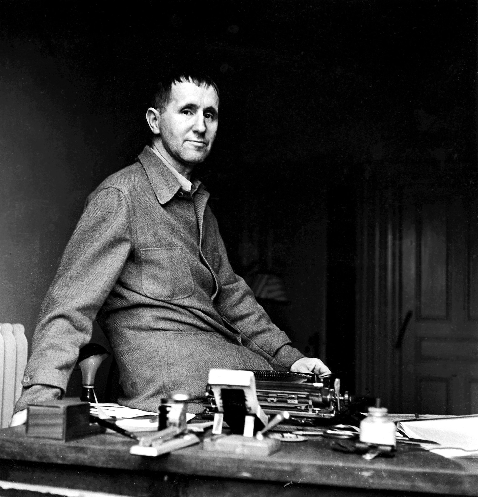 ON THIS DAY: Bertolt Brecht is born (1898) - Sigmalive English