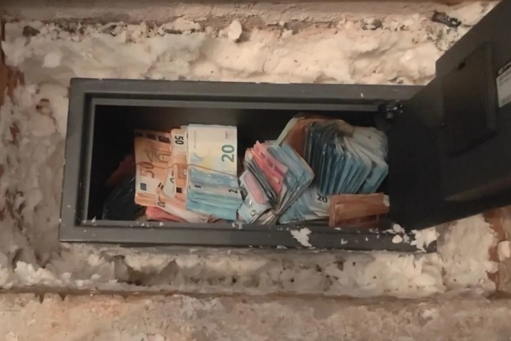 Police discovered 33-year-old woman's safe in her house in Nicosia - Sigmalive English