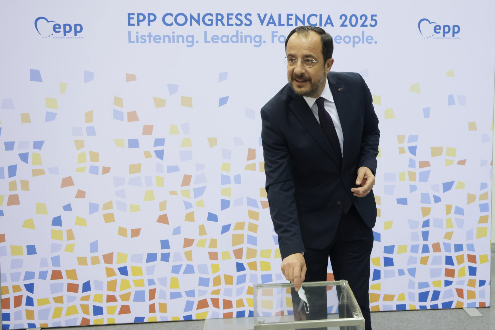 Christodoulides addresses EPP summit in Valencia - Sigmalive English