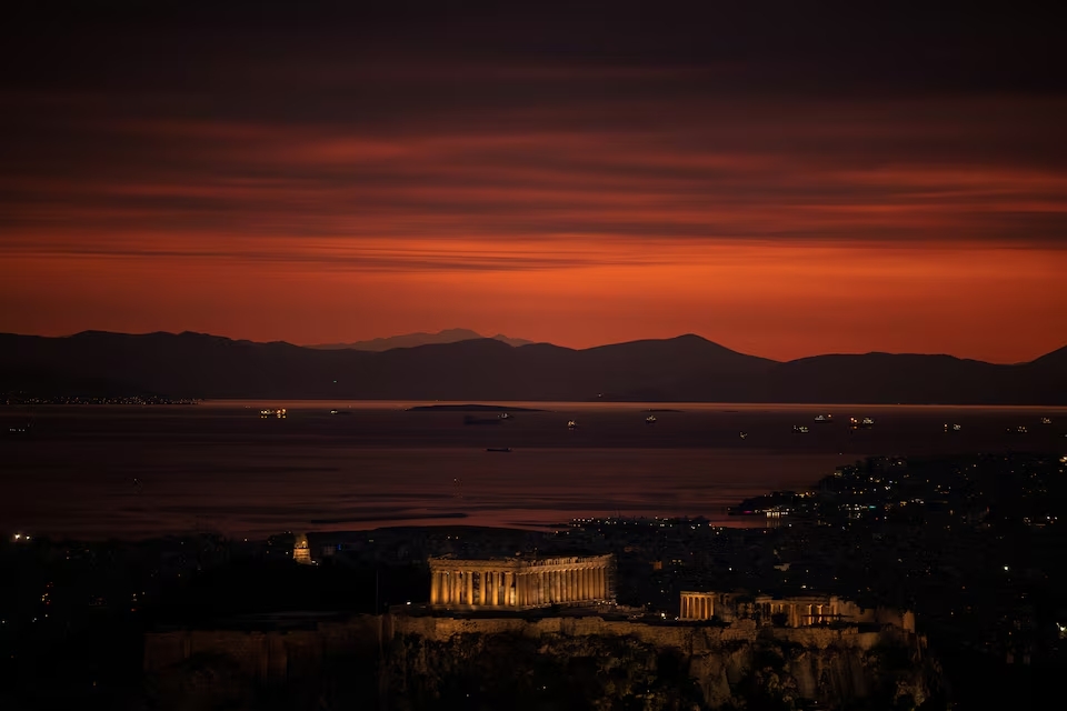 Greece to deploy record number of firefighters this year - Sigmalive ...