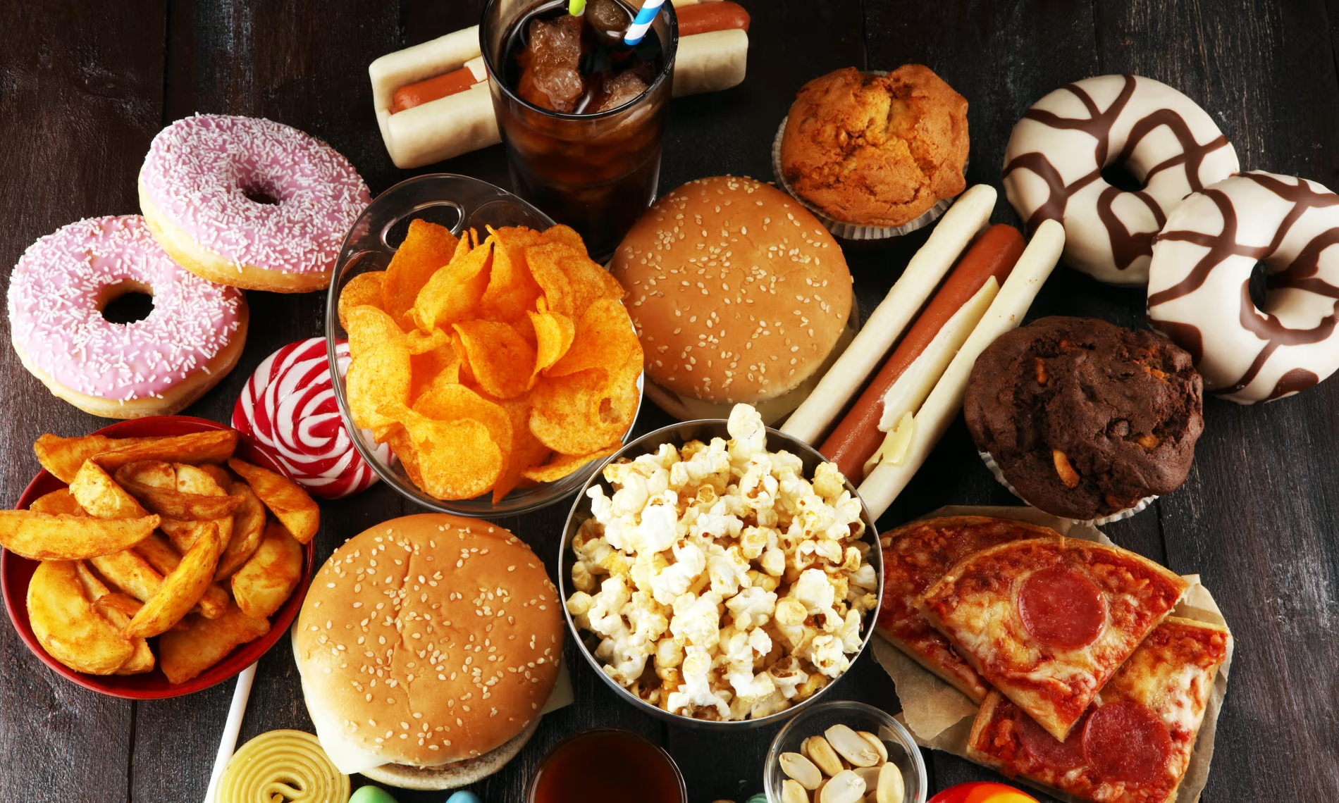 Ultra-processed food increases risk of early death study finds - Sigmalive English