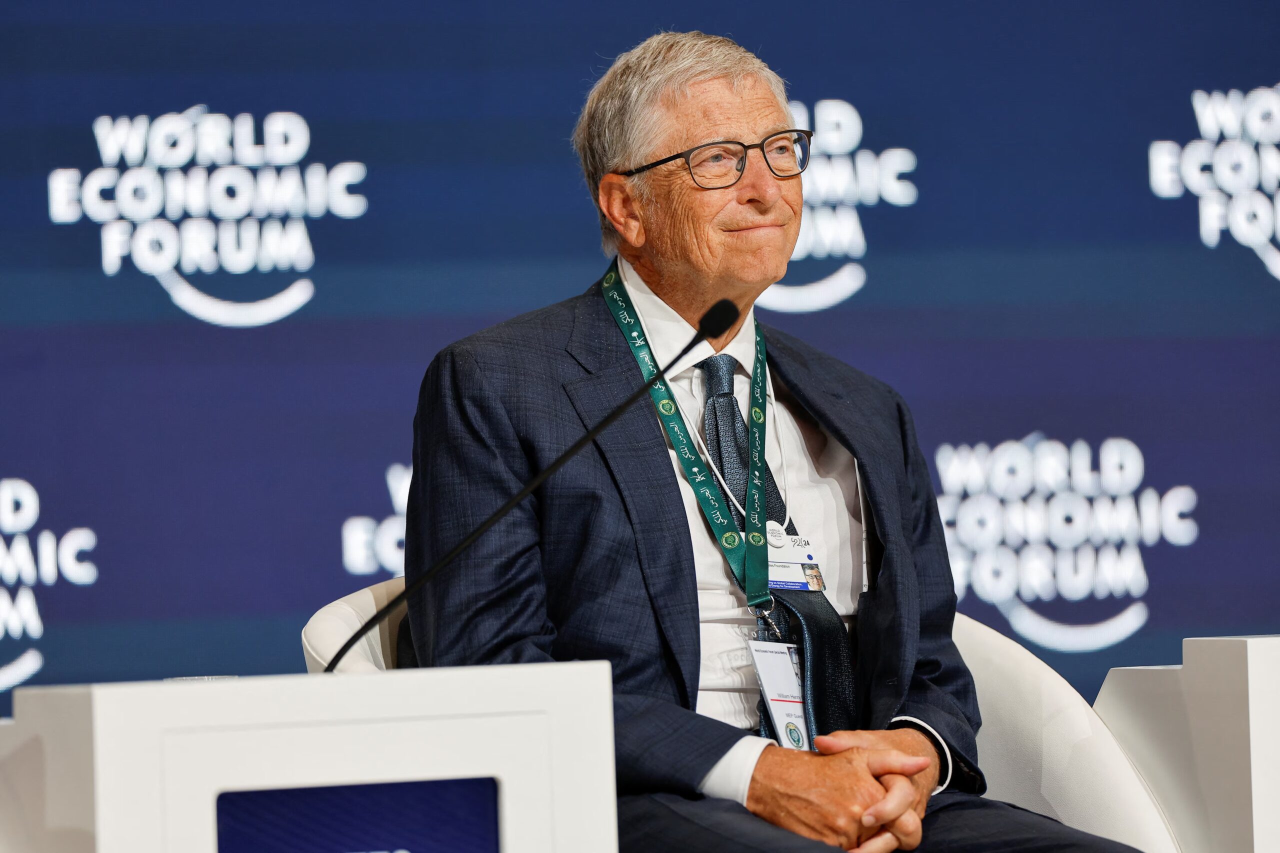 Bill Gates to give away fortune by 2045, aid world's poorest ...