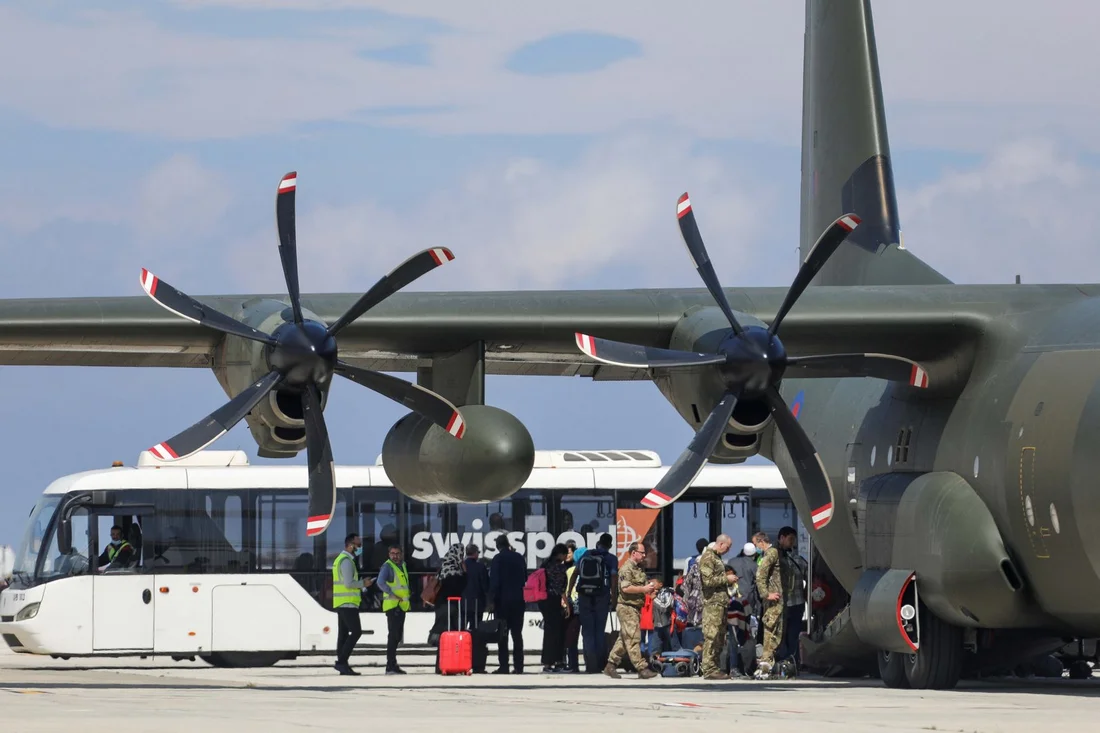 55 Cypriots request repatriation from Israel and Iran - Sigmalive English