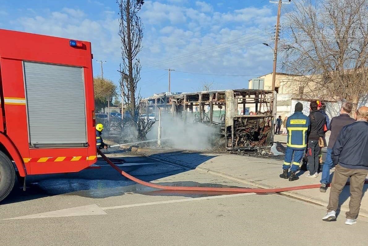 Fire damages school hall in Nicosia overnight blaze - Sigmalive English