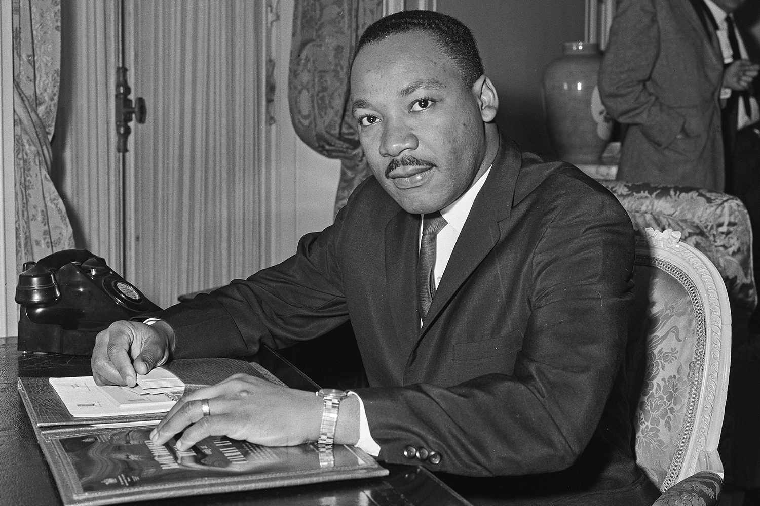 Trump releases records on Martin Luther King assassination - Sigmalive ...