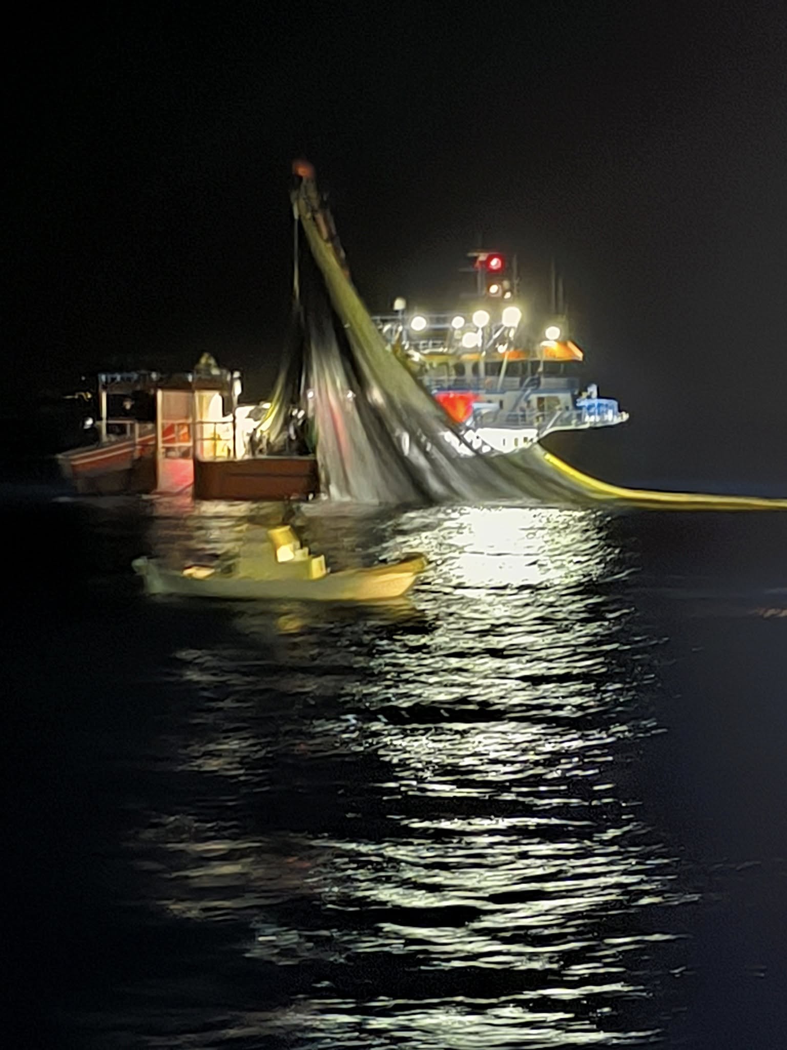 Samothraki fishing incident: Turkish boats fire shots - Sigmalive English