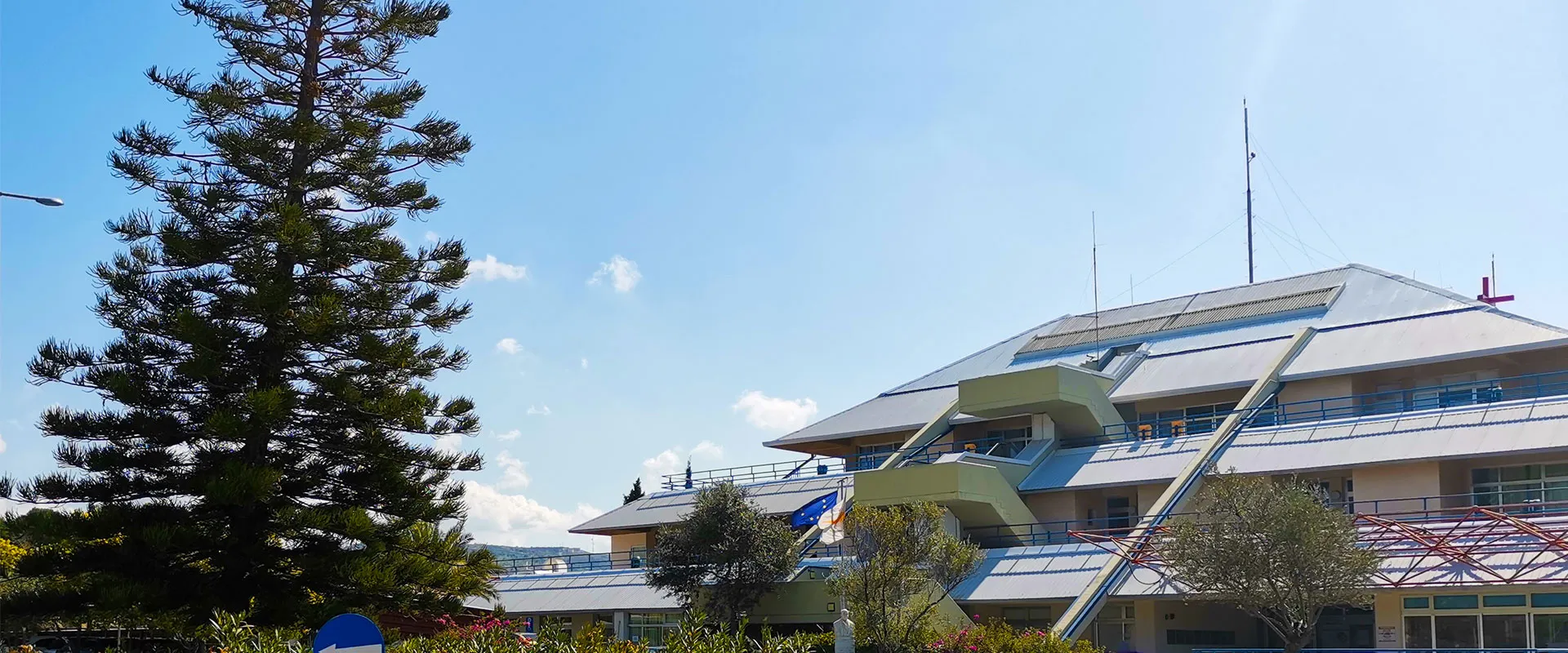 Serious car accident in Paphos injures 17-year-old - Sigmalive English