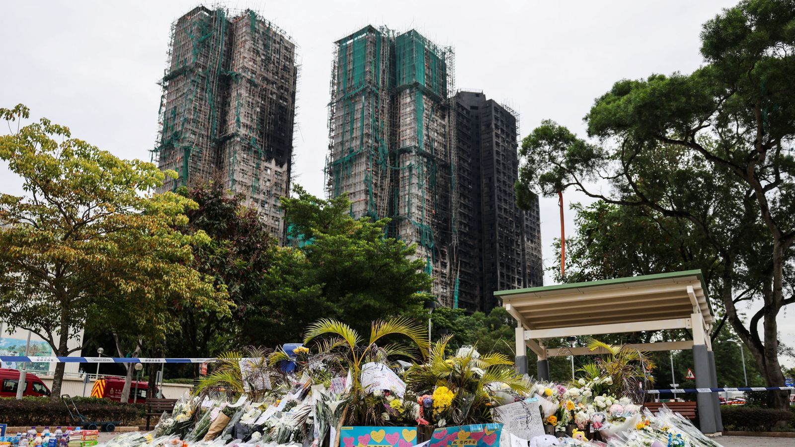 Hong Kong: 151 dead, 40 missing – 13 arrested for manslaughter - Sigmalive English