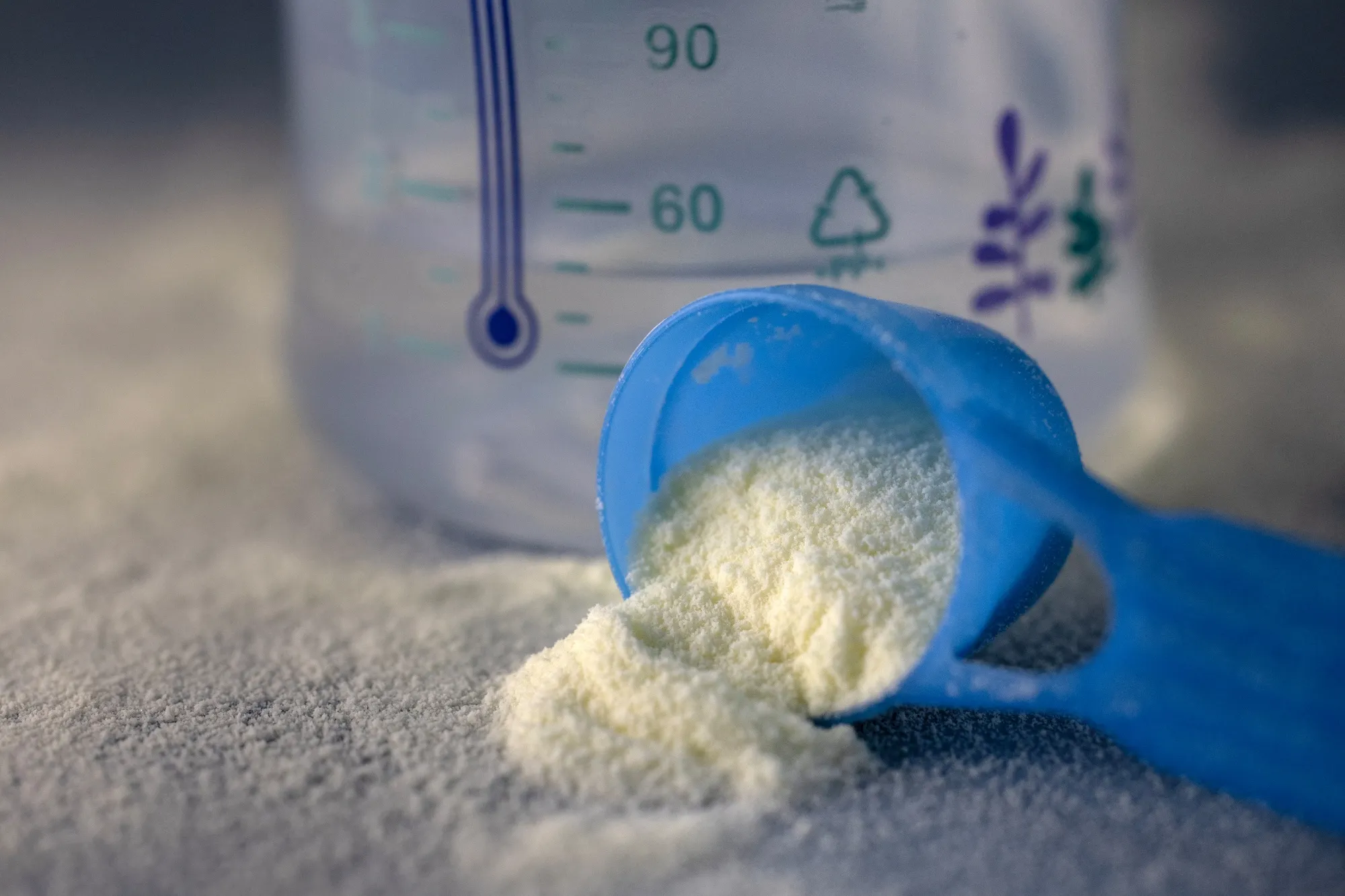 UK recalls infant formula after 36 children fall ill - Sigmalive English