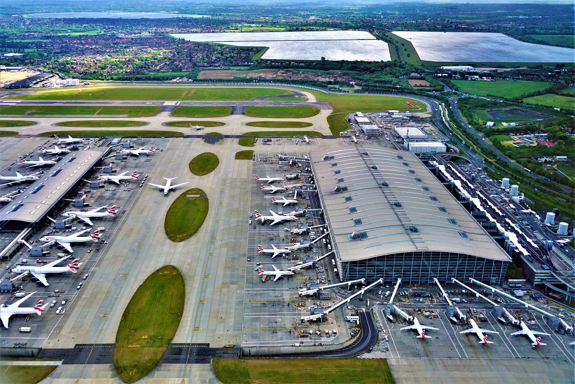 Netcompany leads Heathrow airport digital upgrade - Sigmalive English