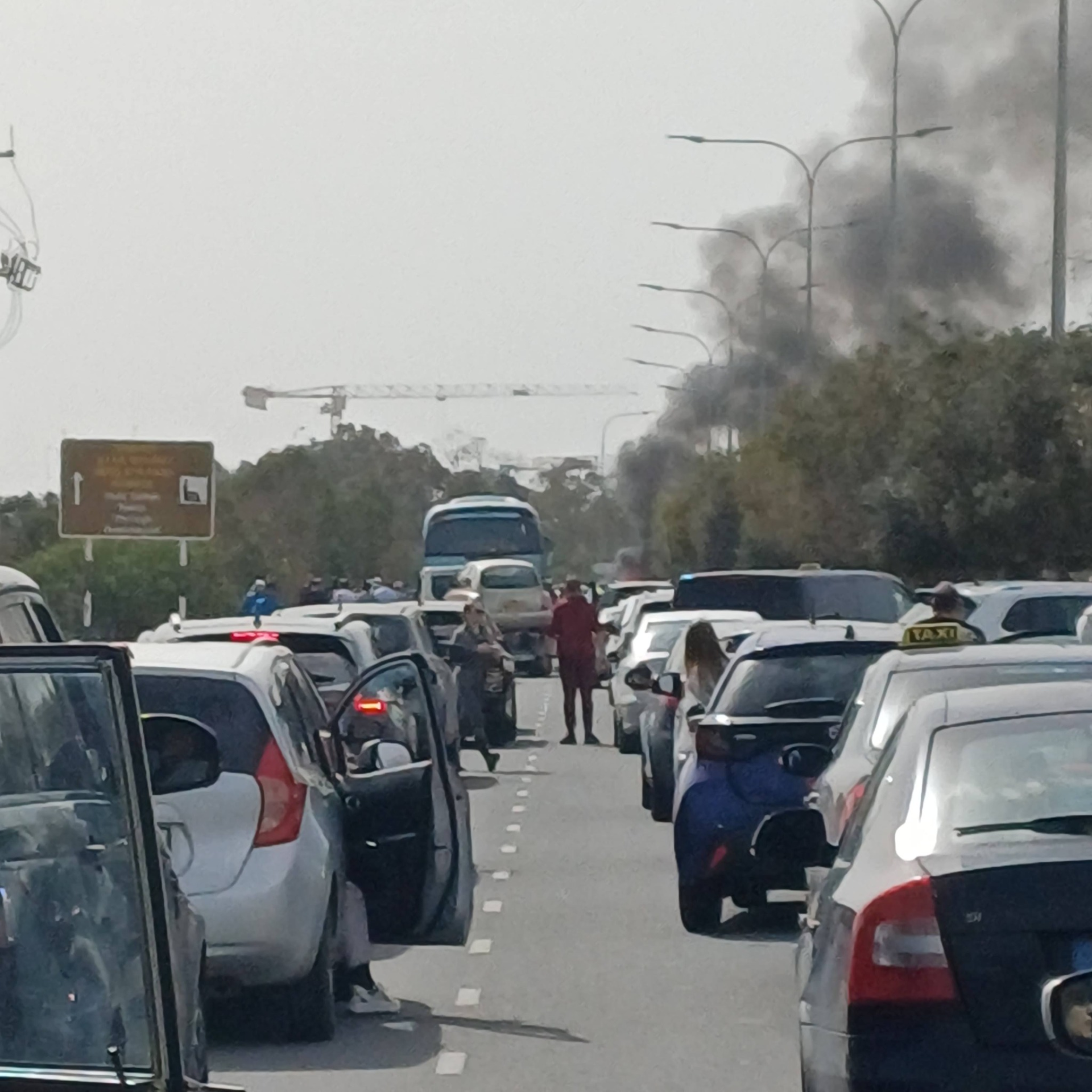 Car catches fire near Larnaca Airport, driver unharmed - Sigmalive English