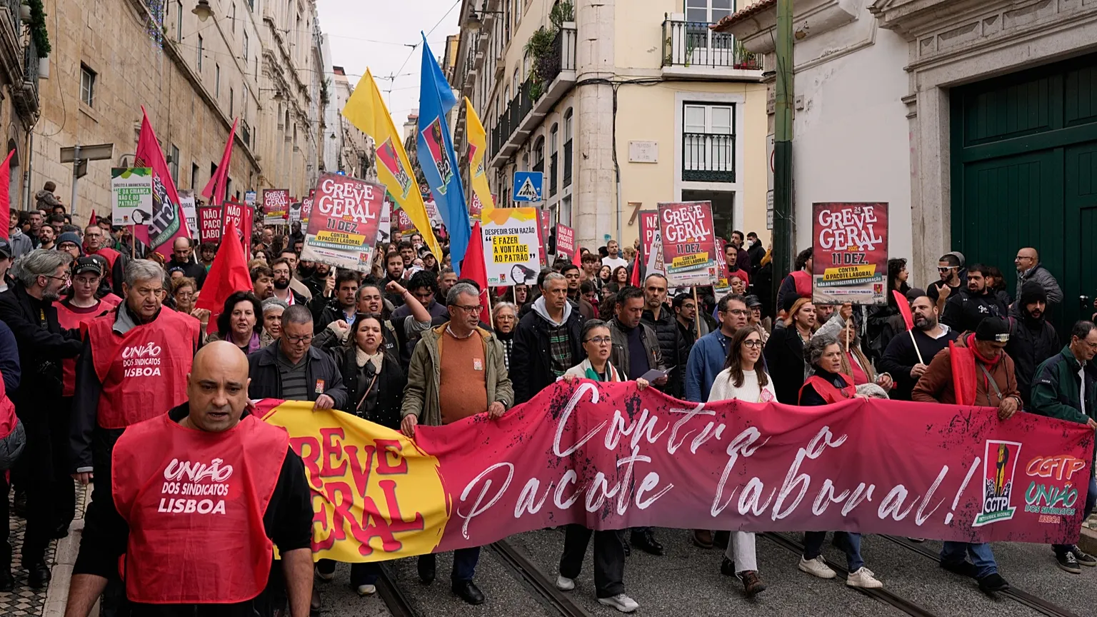 Portugal strike disrupts transport and services nationwide - Sigmalive ...